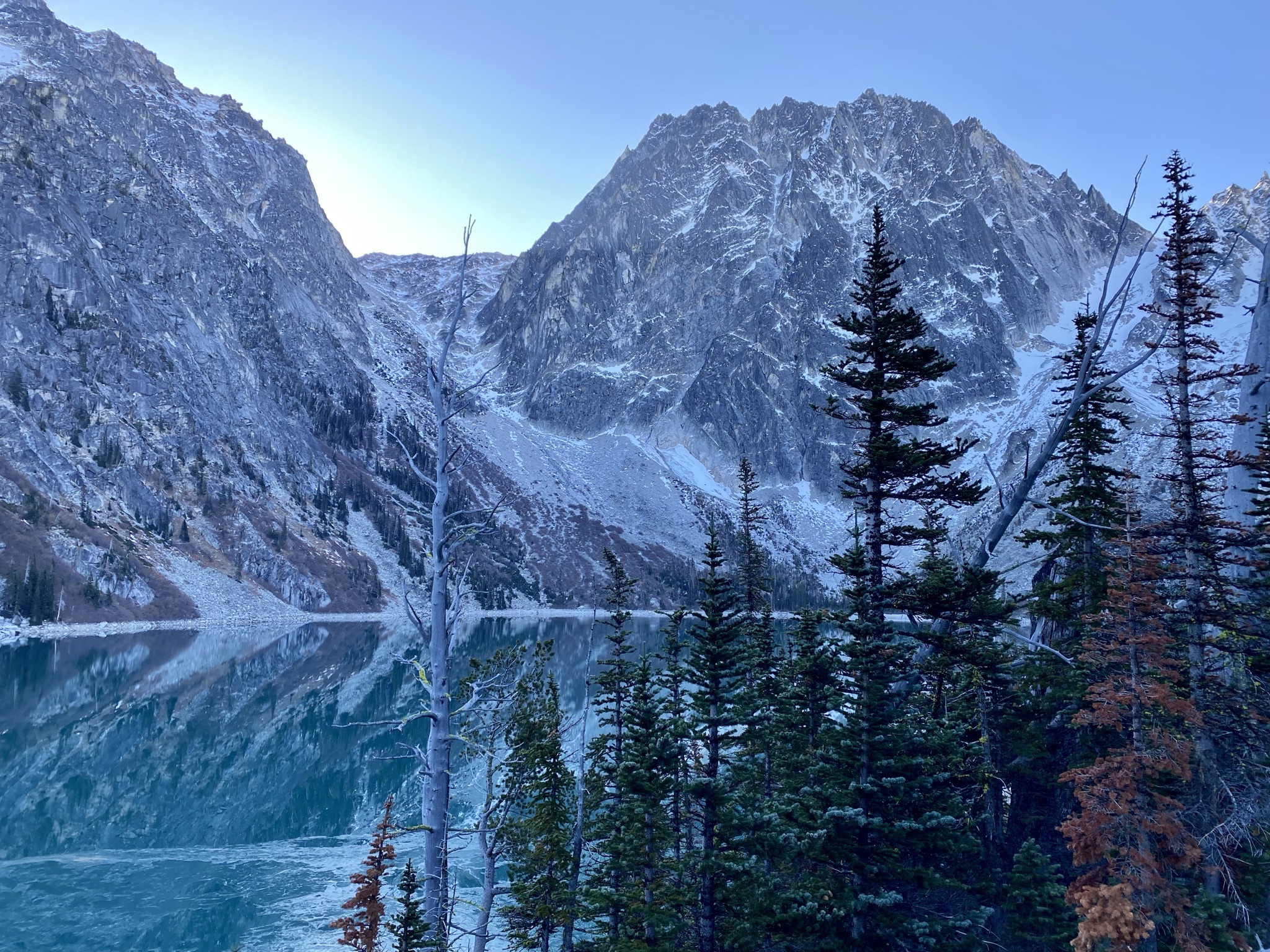 Hiking Colchuck Lake - Evergreen Expedition